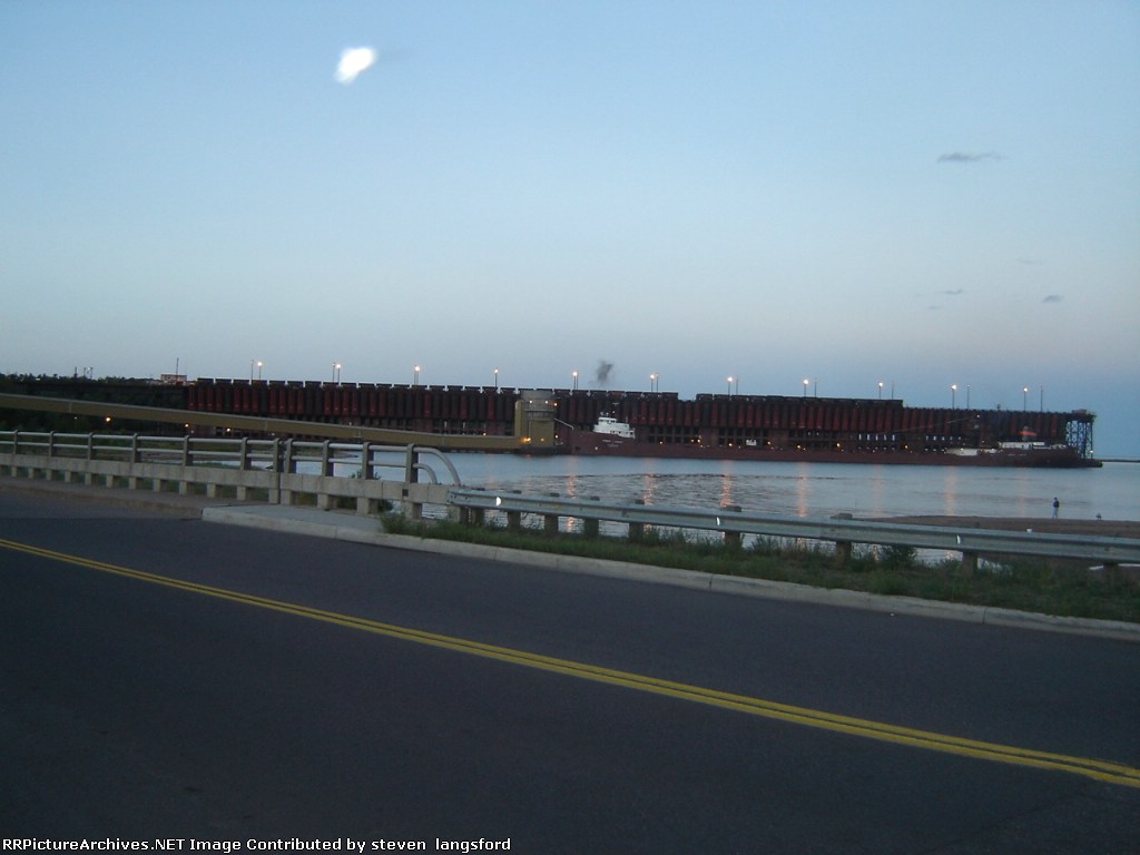 LEAVEING THE ORE DOCK